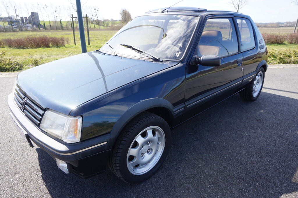 6126 - PEUGEOT 205 Gentry 1.9 1989. - VENTE PHYSIQUE ET LIVE DE ...