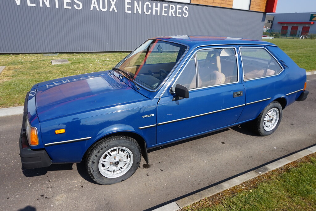 6151 - VOLVO 343 DL coach 1979 - VENTE AUX ENCHERES VOITURES DE ...