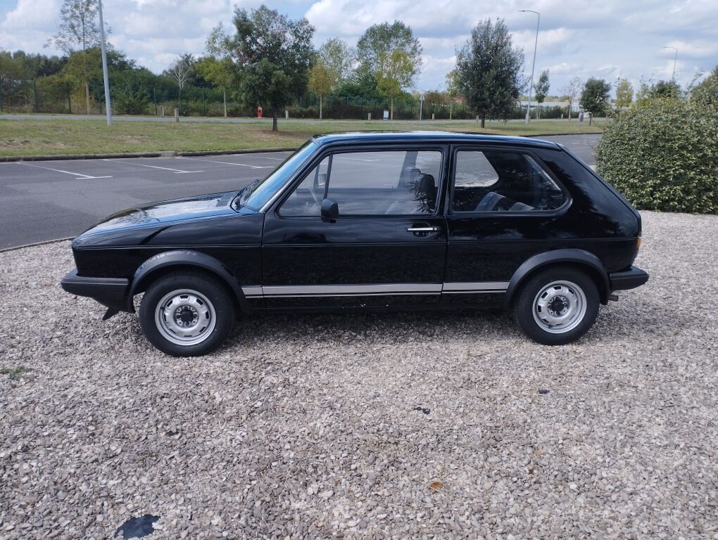 Volkswagen Golf GTI Marque : Volkswagen Modèle : Golf GTI Année : 1980 ...