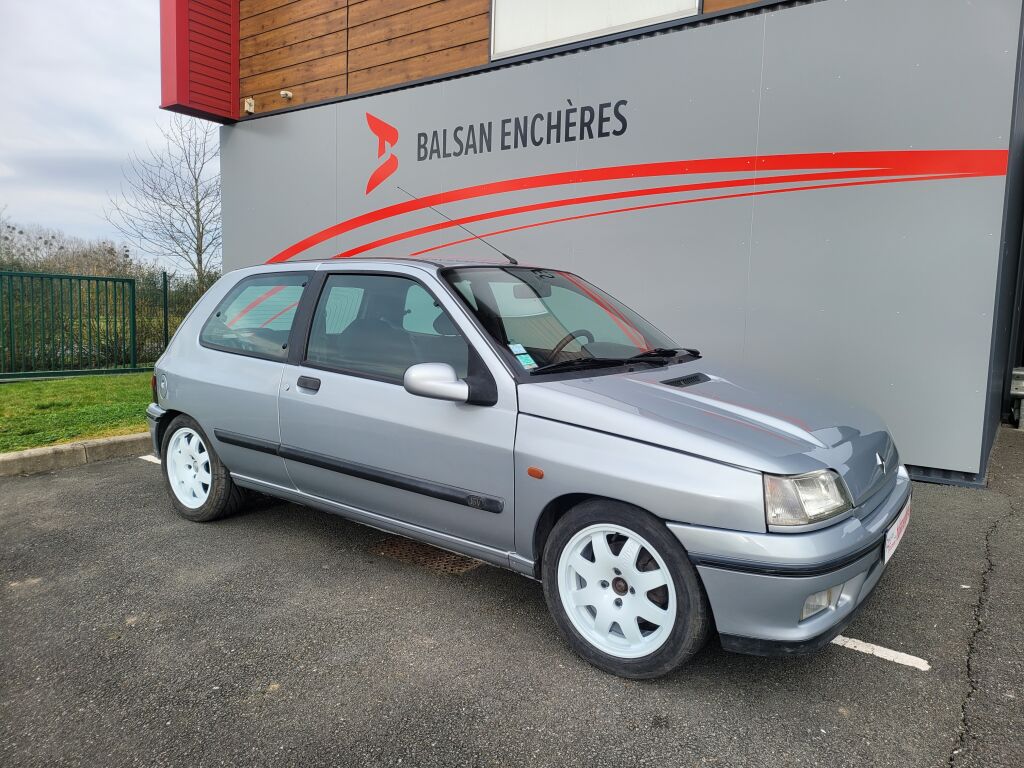 Renault Clio 16V Marque : Renault Modèle : Clio 16V Année : 1994 N° de ...