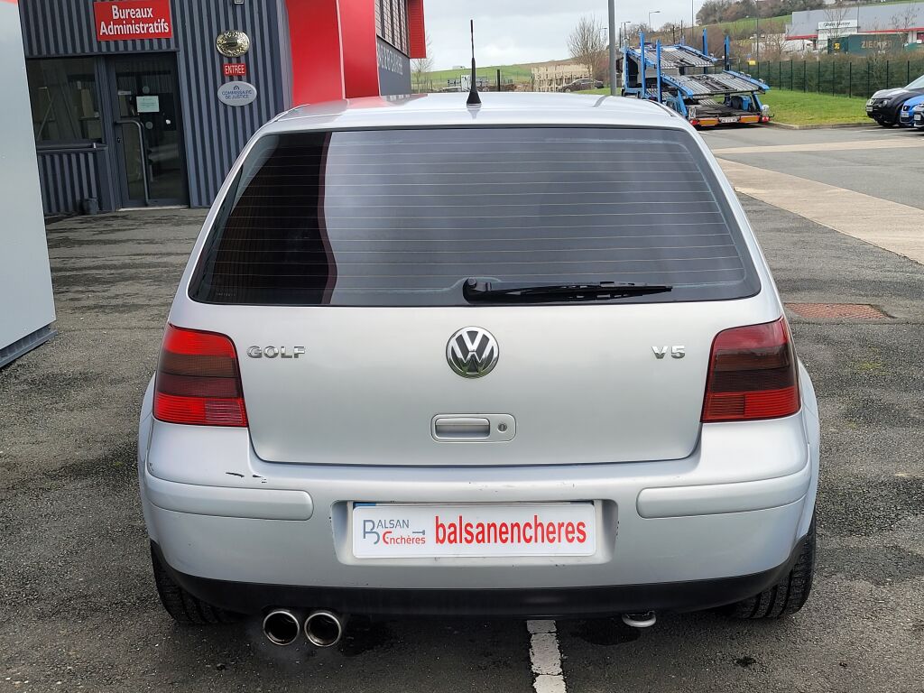 Volkswagen Golf IV V5 Marque : Volkswagen Modèle : Golf Année : 2000 N ...