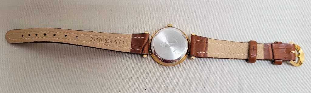 MONTRE FEMME LIP quartz - boitier rond - fond acier - bracel ...