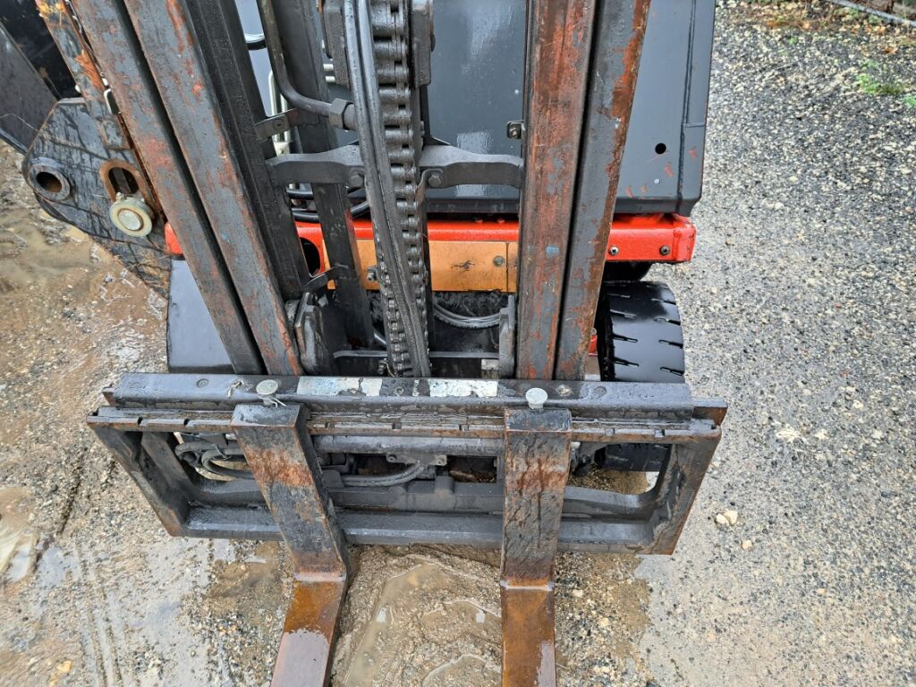 chariot elevateur FENWICK H16T à gaz de 2001 translateur vendu avec 1 ...