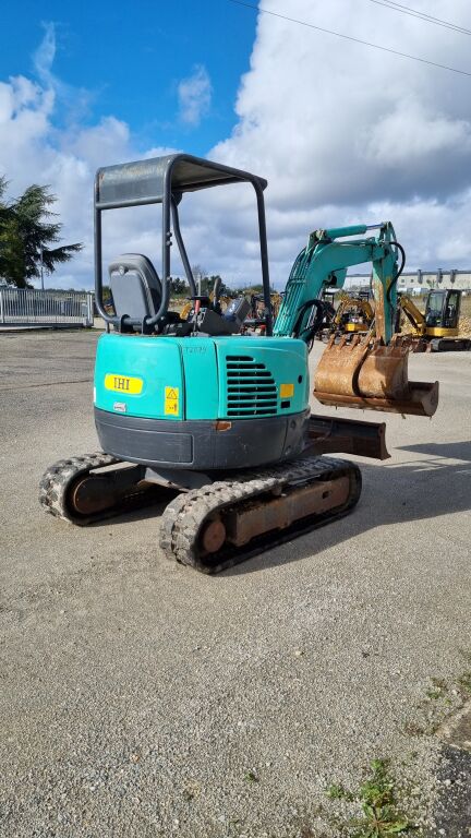mini pelle IHI 25 Vx3 minipelle de 2014 mini-pelle équipée d'un moteur ...