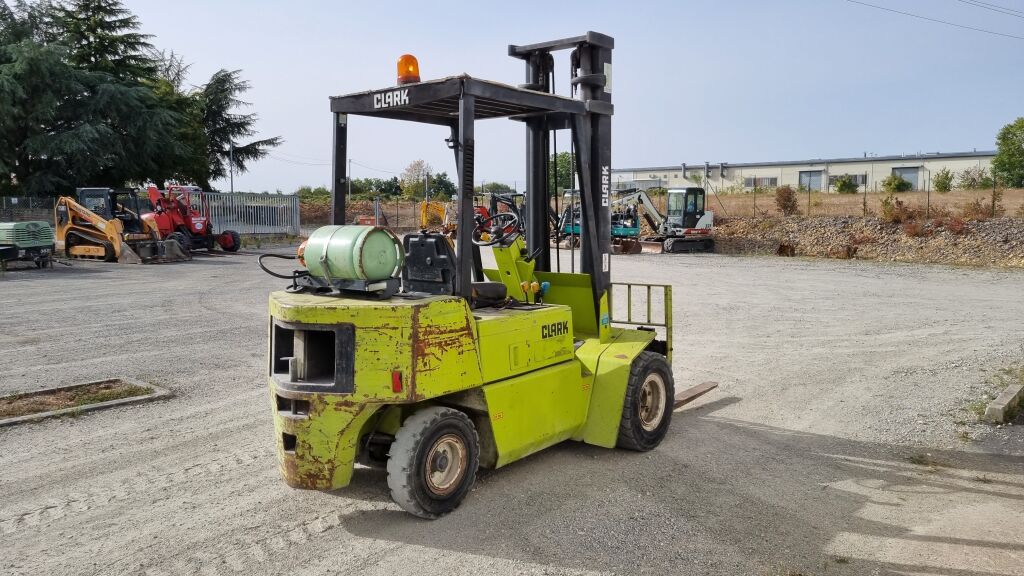 chariot élévateur clark gpm 30 Fenwick de 1992 élévateur équipé d'un ...