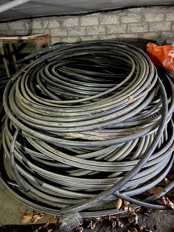 Lot de gaines PVC divers diamètres, gaines de chantier, fourreau, TPC ...